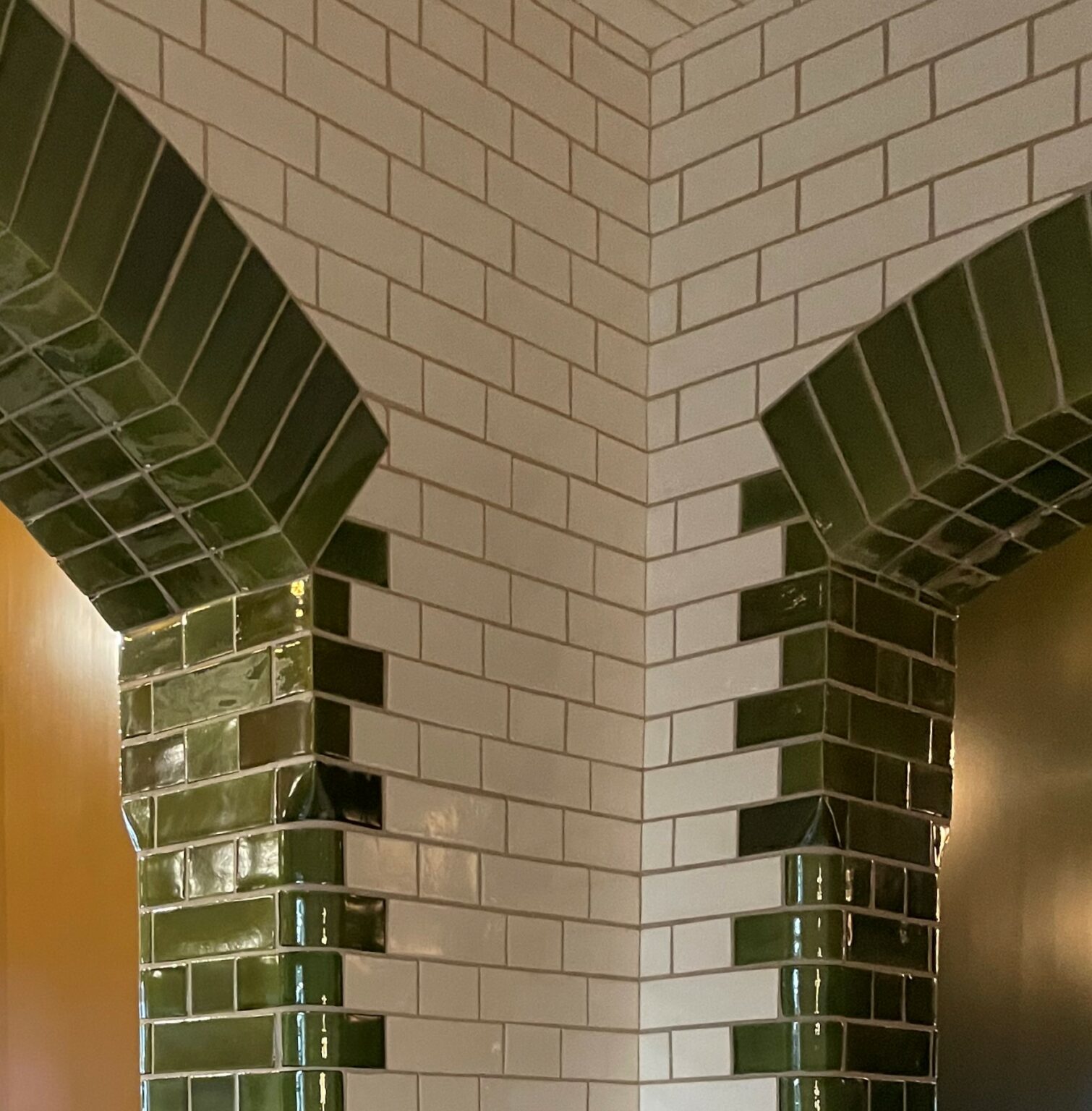 VICTORIAN BRICK TRANSITION RIGHT CORNER - New Terracotta